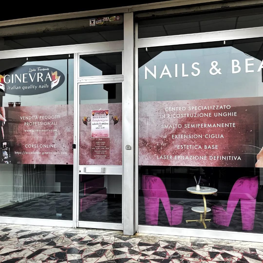 nailsbeautygiaveno.it